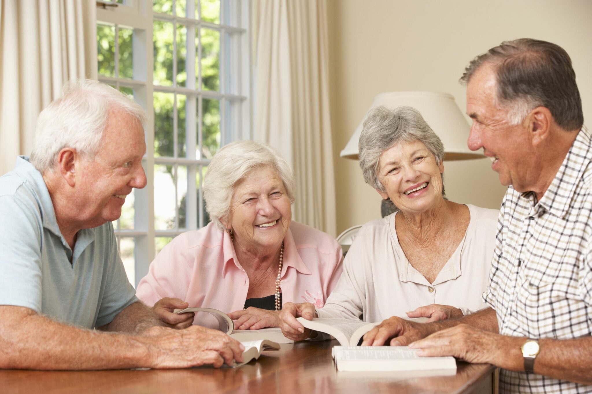 Why It’s Important for Seniors to Stay Social - Sonida Senior Living