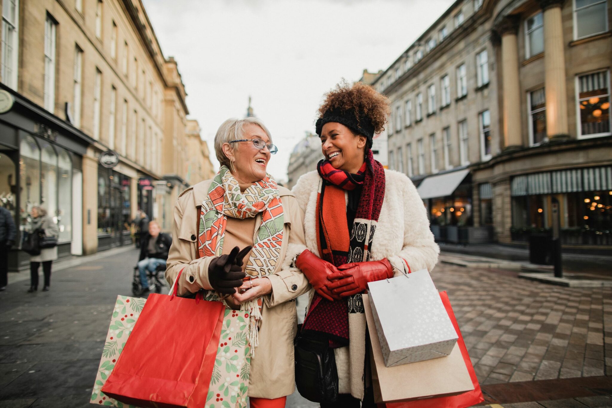 Tips For Seniors Shopping on Black Friday in 2023 - Sonida Senior Living